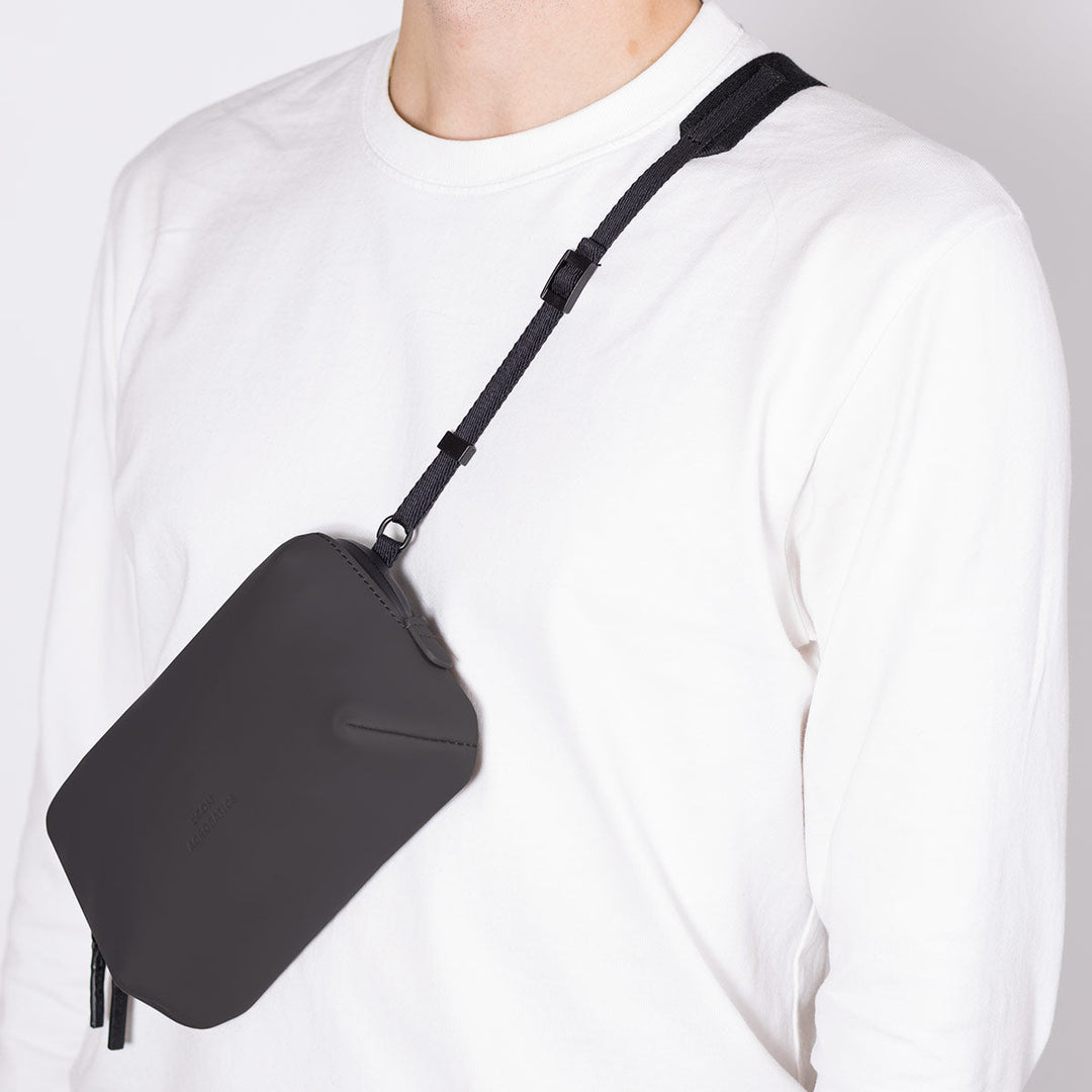 Ucon Acrobatics • Ando Medium Bag • Lotus Series (Black)