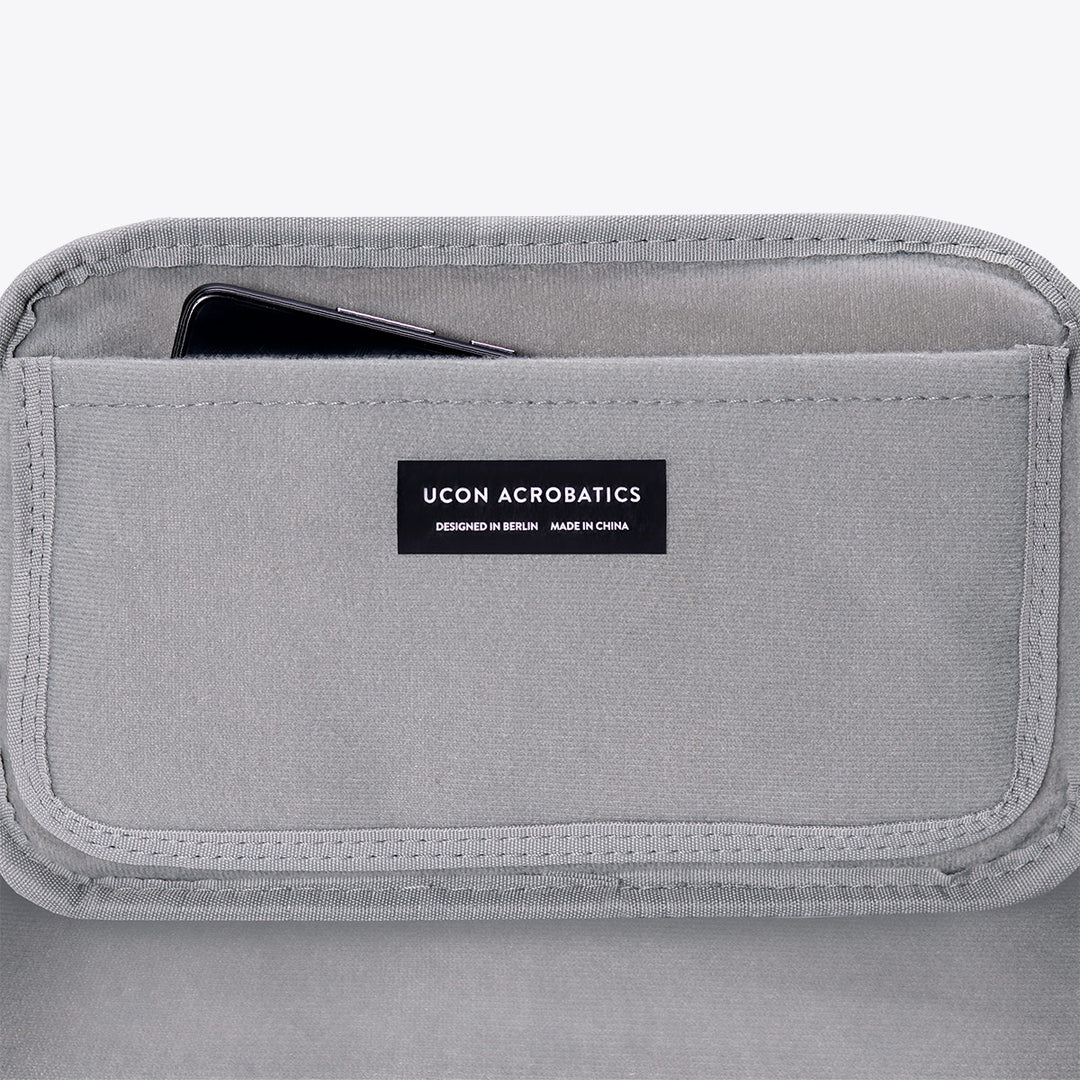 Ucon Acrobatics • Ando Medium Bag • Lotus Series (Dark Rose)